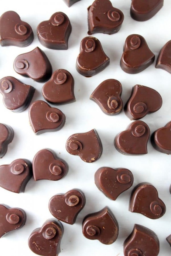Homemade Dark Chocolate + Five Reasons to Eat More Chocolate - A Saucy ...