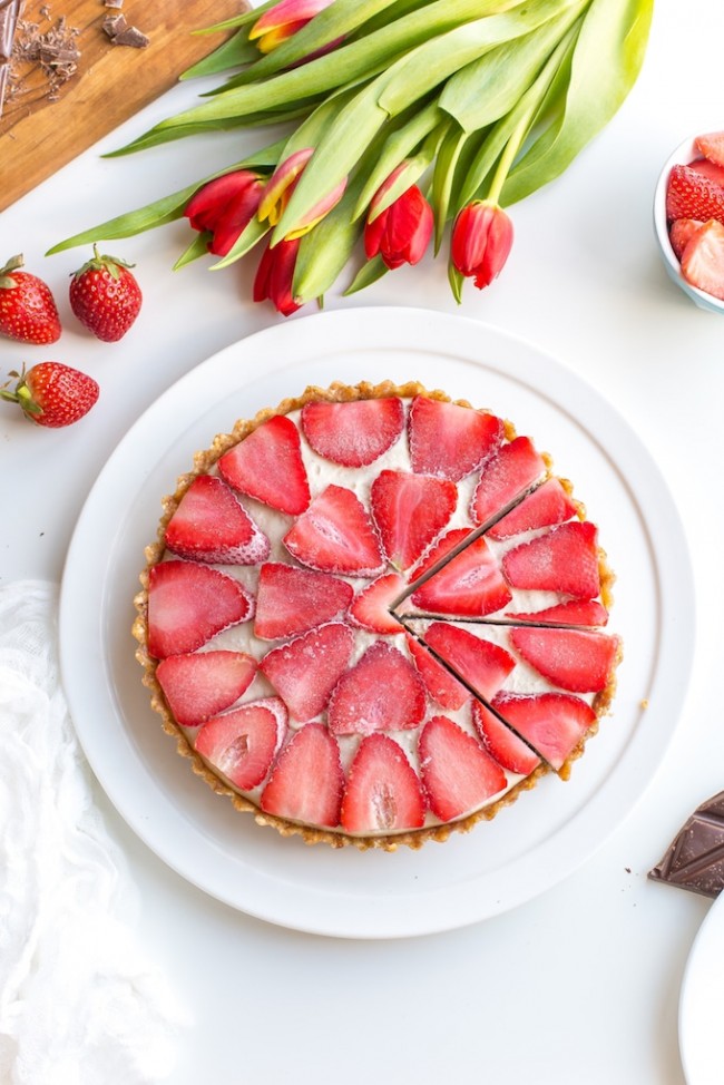 Vegan No Bake Strawberry Cheesecake - A Saucy Kitchen