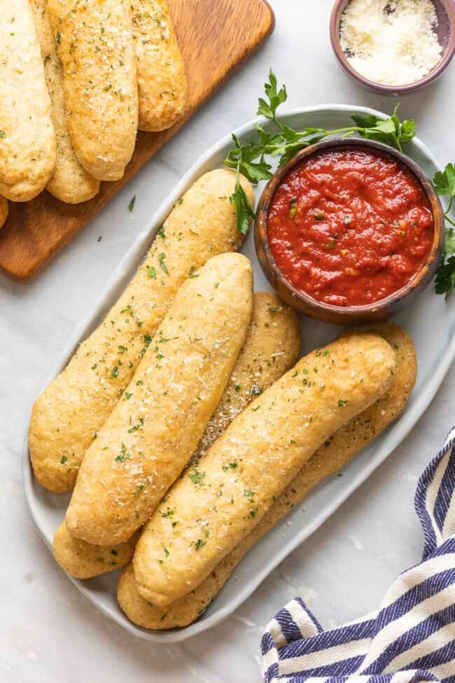 Gluten Free Breadsticks (Olive Garden Style) - A Saucy Kitchen